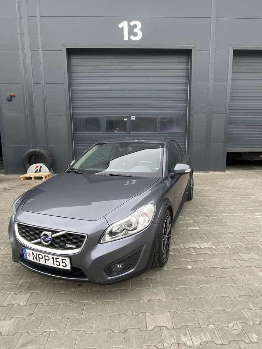 Grey Volvo C30 2010 in Klaipeda, with an engine capacity of 1.60 L and mileage of 288 thousand km for 3450 €, photo 6 on AUTOMOTO.COM.LV