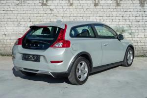 Grey Volvo C30 2010 in Liepaja, with an engine capacity of 1.60 L and mileage of 278 thousand km for 4300 €, photo 5 on AUTOMOTO.COM.LV