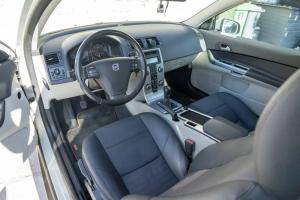 Grey Volvo C30 2010 in Liepaja, with an engine capacity of 1.60 L and mileage of 278 thousand km for 4300 €, photo 8 on AUTOMOTO.COM.LV