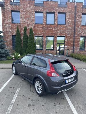Pelēks Volvo C30 2010 Rīga, ar dzinēja tilpumu 1.60 L un nobraukumu 277 tūkst. km par 3390 €, foto 5 vietnē AUTOMOTO.COM.LV