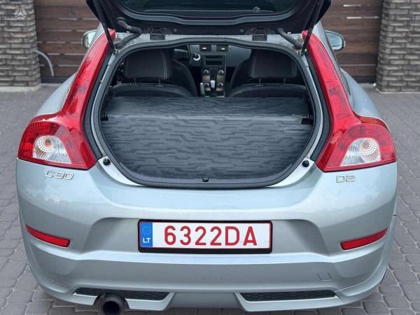 Pelēks Volvo C30 2010 Viļņa, ar dzinēja tilpumu 1.56 L un nobraukumu 353 tūkst. km par 3333 €, foto 7 vietnē AUTOMOTO.COM.LV
