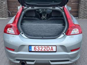 Grey Volvo C30 2010 in Vilnius, with an engine capacity of 1.56 L and mileage of 353 thousand km for 3333 €, photo 8 on AUTOMOTO.COM.LV