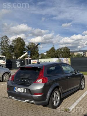 Pelēks Volvo C30 2010 Rīga, ar dzinēja tilpumu 1.60 L un nobraukumu 259 tūkst. km par 4200 €, foto 5 vietnē AUTOMOTO.COM.LV