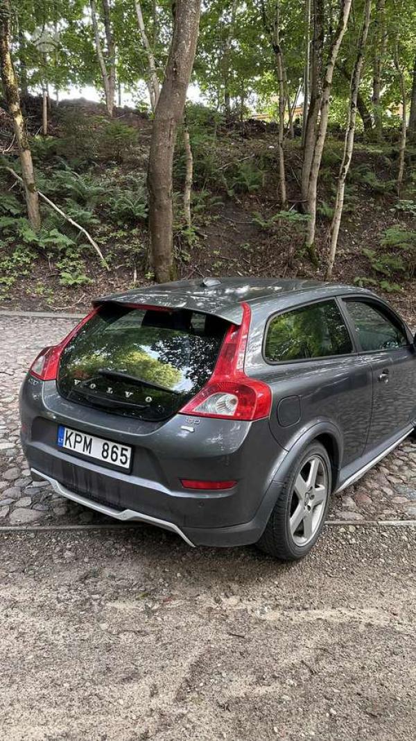 Volvo C30 2010 in Vilnius on AUTOMOTO.COM.LV Grey Volvo C30 2010 in Vilnius, with an engine capacity of 1.60 L and mileage of 248 thousand km for 2900 €, photo 5 on AUTOMOTO.COM.LV