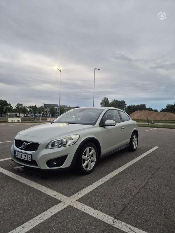 Grey Volvo C30 2010 in Kaunas, with an engine capacity of 1.56 L and mileage of 226 thousand km for 2100 €, photo 3 on AUTOMOTO.COM.LV
