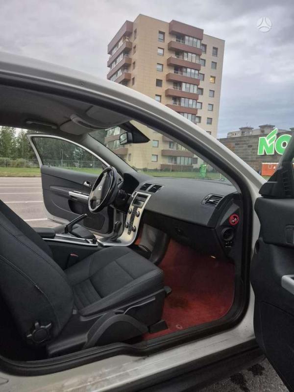 Grey Volvo C30 2010 in Kaunas, with an engine capacity of 1.56 L and mileage of 226 thousand km for 2100 €, photo 9 on AUTOMOTO.COM.LV