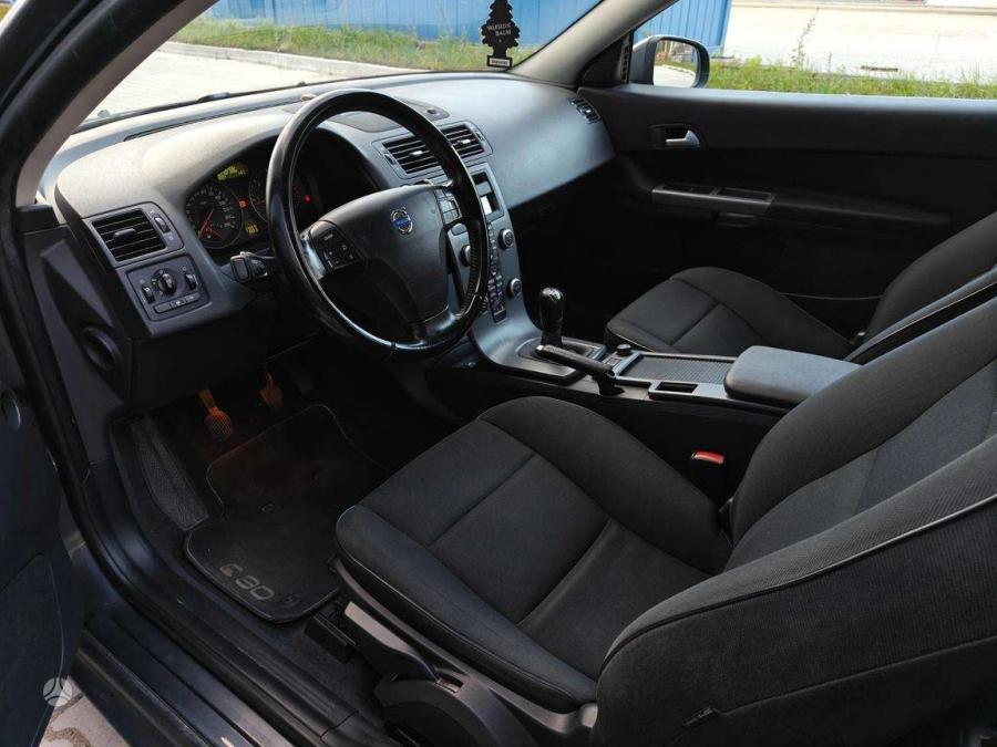 Pelēks Volvo C30 2010 Utena, ar dzinēja tilpumu 1.56 L un nobraukumu 316 tūkst. km par 3200 €, foto 10 vietnē AUTOMOTO.COM.LV