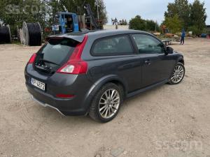 Grey Volvo C30 2010 in Riga, with an engine capacity of 1.60 L and mileage of 370 thousand km for 2700 €, photo 3 on AUTOMOTO.COM.LV