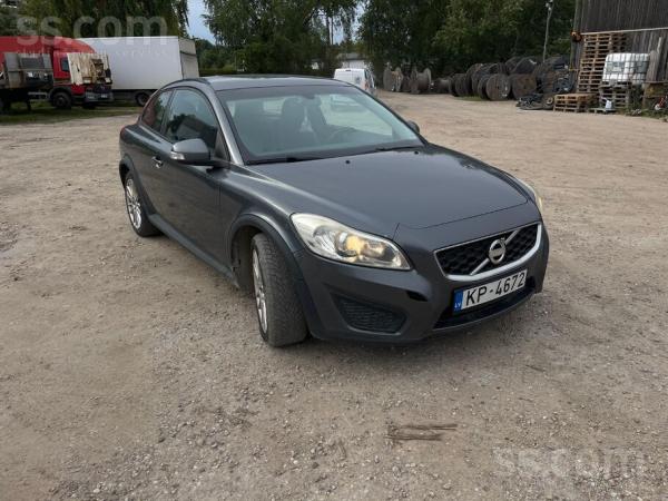 Pelēks Volvo C30 2010 Rīga, ar dzinēja tilpumu 1.60 L un nobraukumu 370 tūkst. km par 2700 €, foto 5 vietnē AUTOMOTO.COM.LV