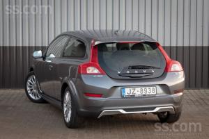 Grey Volvo C30 2011 in Talsi, with an engine capacity of 1.60 L and mileage of 305 thousand km for 4490 €, photo 4 on AUTOMOTO.COM.LV