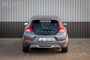 Grey Volvo C30 2011 in Talsi, with an engine capacity of 1.60 L and mileage of 305 thousand km for 4490 €, photo 5 on AUTOMOTO.COM.LV