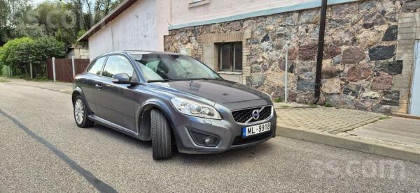 Grey Volvo C30 2011 in Limbazi, with an engine capacity of 1.60 L and mileage of 354 thousand km for 4350 €, photo 1 on AUTOMOTO.COM.LV