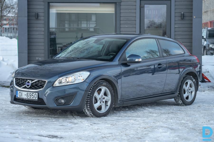 Pelēks Volvo C30 2011 Liepāja, ar dzinēja tilpumu 1.60 L un nobraukumu 209 tūkst. km par 3550 €, foto 1 vietnē AUTOMOTO.COM.LV