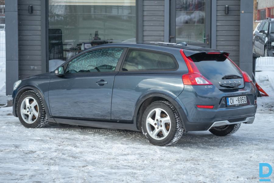 Pelēks Volvo C30 2011 Liepāja, ar dzinēja tilpumu 1.60 L un nobraukumu 209 tūkst. km par 3550 €, foto 2 vietnē AUTOMOTO.COM.LV