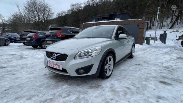Pelēks Volvo C30 2011 Kauņa, ar dzinēja tilpumu 1.56 L un nobraukumu 225 tūkst. km par 3850 €, foto 1 vietnē AUTOMOTO.COM.LV