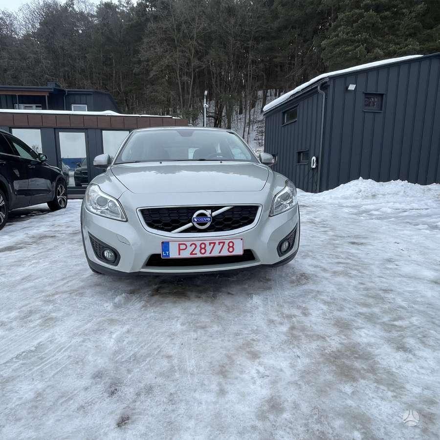 Pelēks Volvo C30 2011 Kauņa, ar dzinēja tilpumu 1.56 L un nobraukumu 225 tūkst. km par 3850 €, foto 2 vietnē AUTOMOTO.COM.LV
