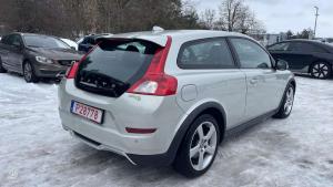 Pelēks Volvo C30 2011 Kauņa, ar dzinēja tilpumu 1.56 L un nobraukumu 225 tūkst. km par 3850 €, foto 5 vietnē AUTOMOTO.COM.LV