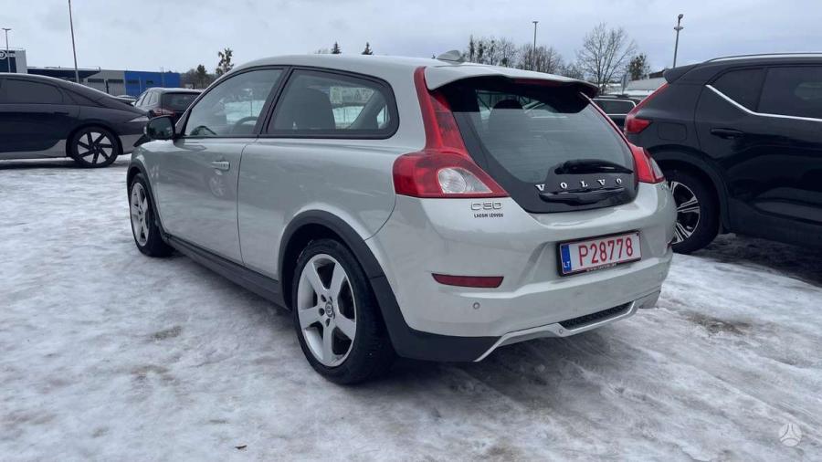Pelēks Volvo C30 2011 Kauņa, ar dzinēja tilpumu 1.56 L un nobraukumu 225 tūkst. km par 3850 €, foto 6 vietnē AUTOMOTO.COM.LV