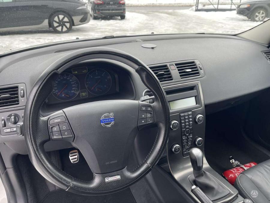 Pelēks Volvo C30 2011 Kauņa, ar dzinēja tilpumu 1.56 L un nobraukumu 225 tūkst. km par 3850 €, foto 10 vietnē AUTOMOTO.COM.LV