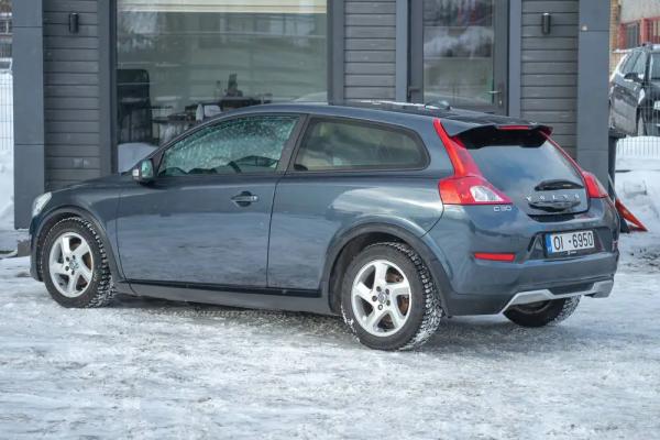 Pelēks Volvo C30 2011 Liepāja, ar dzinēja tilpumu 1.60 L un nobraukumu 209 tūkst. km par 3550 €, foto 2 vietnē AUTOMOTO.COM.LV