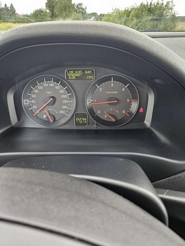 Grey Volvo C30 2011 in Silute, with an engine capacity of 1.56 L and mileage of 253 thousand km for 3300 €, photo 5 on AUTOMOTO.COM.LV