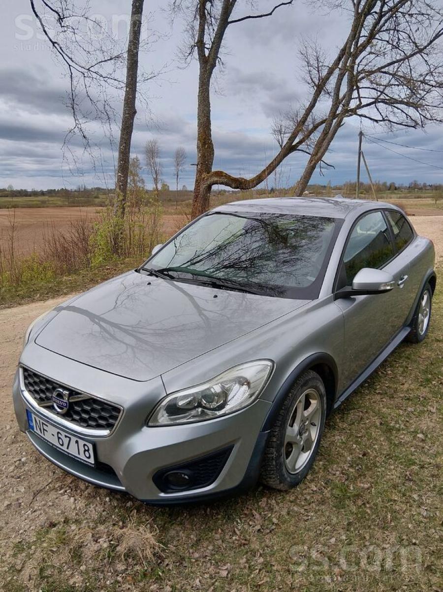 Pelēks Volvo C30 2011 Preiļi, ar dzinēja tilpumu 1.60 L un nobraukumu 274 tūkst. km par 3200 €, foto 3 vietnē AUTOMOTO.COM.LV