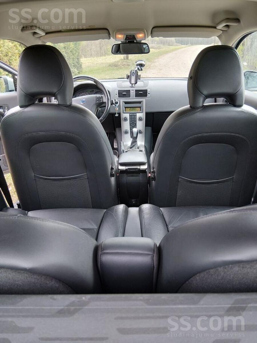 Pelēks Volvo C30 2011 Preiļi, ar dzinēja tilpumu 1.60 L un nobraukumu 274 tūkst. km par 3200 €, foto 7 vietnē AUTOMOTO.COM.LV
