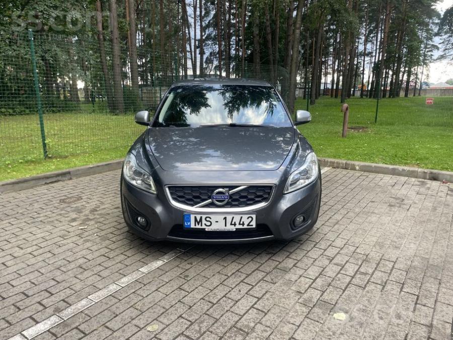 Pelēks Volvo C30 2011 Rīga, ar dzinēja tilpumu 1.60 L un nobraukumu 163 tūkst. km par 3450 €, foto 4 vietnē AUTOMOTO.COM.LV