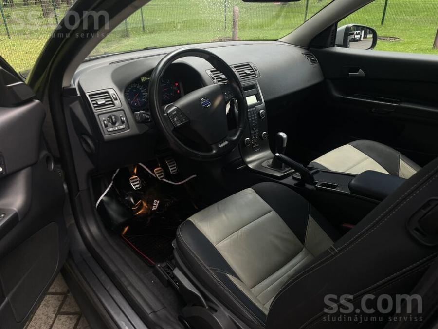 Pelēks Volvo C30 2011 Rīga, ar dzinēja tilpumu 1.60 L un nobraukumu 163 tūkst. km par 3450 €, foto 8 vietnē AUTOMOTO.COM.LV