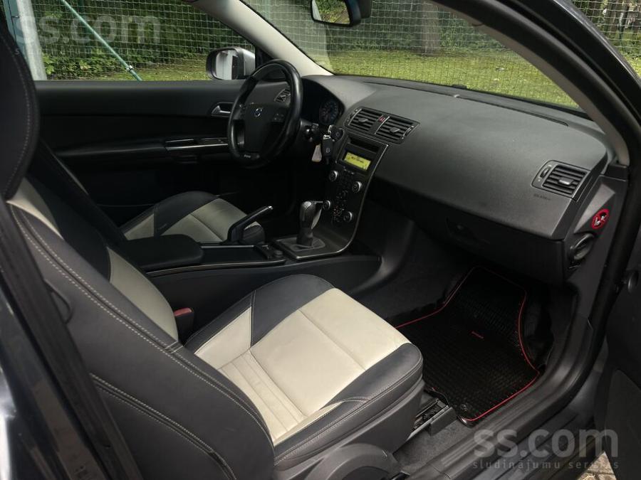Pelēks Volvo C30 2011 Rīga, ar dzinēja tilpumu 1.60 L un nobraukumu 163 tūkst. km par 3450 €, foto 9 vietnē AUTOMOTO.COM.LV