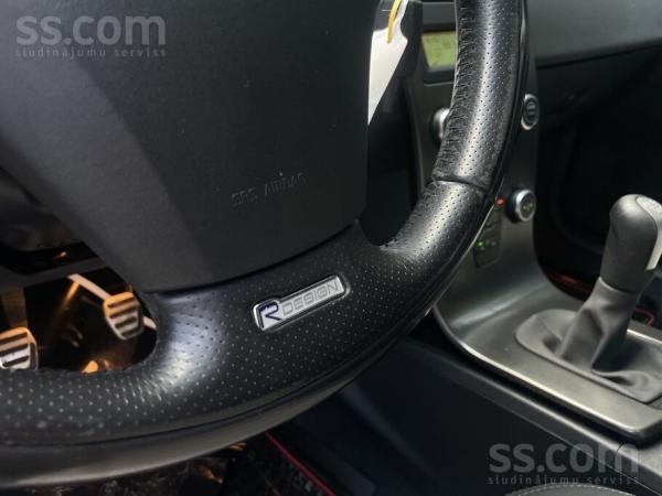 Pelēks Volvo C30 2011 Rīga, ar dzinēja tilpumu 1.60 L un nobraukumu 163 tūkst. km par 3450 €, foto 10 vietnē AUTOMOTO.COM.LV