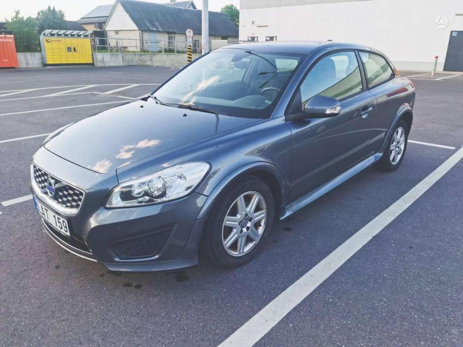 Pelēks Volvo C30 2011 Viļņa, ar dzinēja tilpumu 1.56 L un nobraukumu 265 tūkst. km par 3250 €, foto 1 vietnē AUTOMOTO.COM.LV