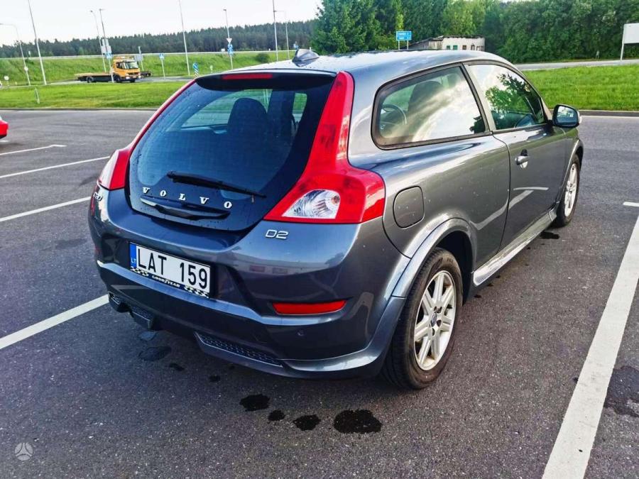 Pelēks Volvo C30 2011 Viļņa, ar dzinēja tilpumu 1.56 L un nobraukumu 265 tūkst. km par 3250 €, foto 6 vietnē AUTOMOTO.COM.LV