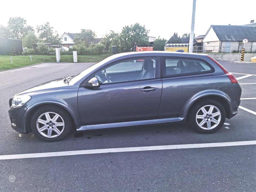 Pelēks Volvo C30 2011 Viļņa, ar dzinēja tilpumu 1.56 L un nobraukumu 265 tūkst. km par 3250 €, foto 8 vietnē AUTOMOTO.COM.LV