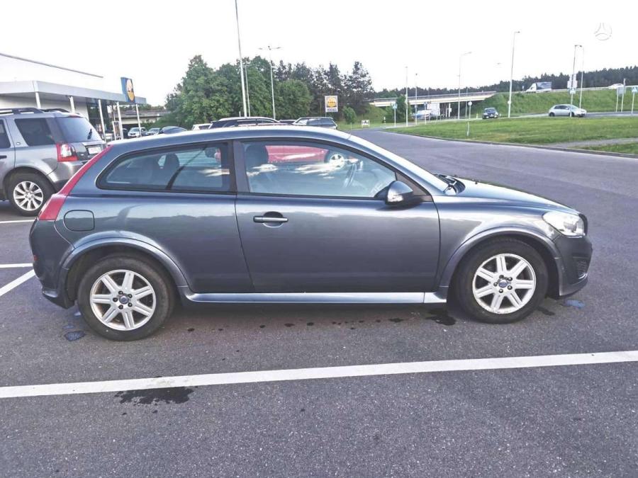 Pelēks Volvo C30 2011 Viļņa, ar dzinēja tilpumu 1.56 L un nobraukumu 265 tūkst. km par 3250 €, foto 9 vietnē AUTOMOTO.COM.LV