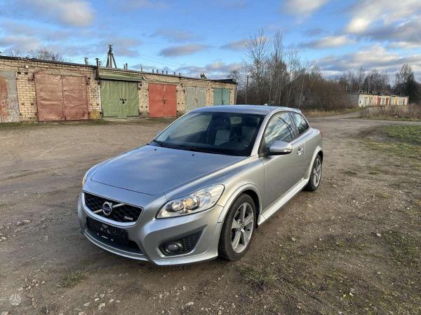 Grey Volvo C30 2012 in Radviliskis, with an engine capacity of 1.60 L and mileage of 226 thousand km for 4250 €, photo 2 on AUTOMOTO.COM.LV