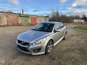 Grey Volvo C30 2012 in Radviliskis, with an engine capacity of 1.60 L and mileage of 226 thousand km for 4250 €, photo 2 on AUTOMOTO.COM.LV