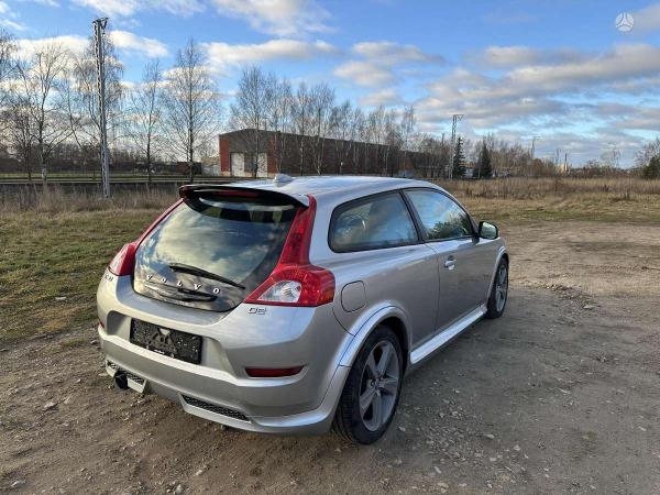 Grey Volvo C30 2012 in Radviliskis, with an engine capacity of 1.60 L and mileage of 226 thousand km for 4250 €, photo 4 on AUTOMOTO.COM.LV