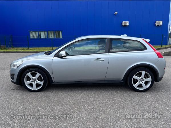 Pelēks Volvo C30 2012 Paide, ar dzinēja tilpumu 1.60 L un nobraukumu 194 tūkst. km par 5490 €, foto 2 vietnē AUTOMOTO.COM.LV