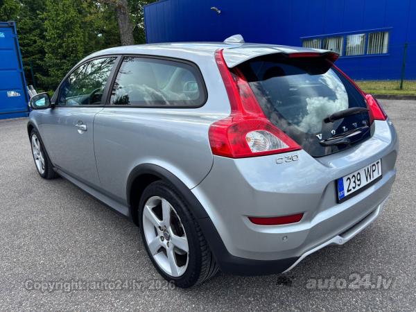 Pelēks Volvo C30 2012 Paide, ar dzinēja tilpumu 1.60 L un nobraukumu 194 tūkst. km par 5490 €, foto 4 vietnē AUTOMOTO.COM.LV