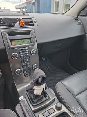 Grey Volvo C30 2012 in Marijampole, with an engine capacity of 1.60 L and mileage of 280 thousand km for 3700 €, photo 7 on AUTOMOTO.COM.LV