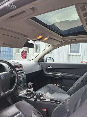 Grey Volvo C30 2012 in Marijampole, with an engine capacity of 1.60 L and mileage of 280 thousand km for 3700 €, photo 10 on AUTOMOTO.COM.LV