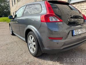 Grey Volvo C30 2012 in Tukums, with an engine capacity of 1.60 L and mileage of 308 thousand km for 3600 €, photo 4 on AUTOMOTO.COM.LV