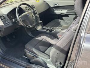 Grey Volvo C30 2012 in Tukums, with an engine capacity of 1.60 L and mileage of 308 thousand km for 3600 €, photo 5 on AUTOMOTO.COM.LV