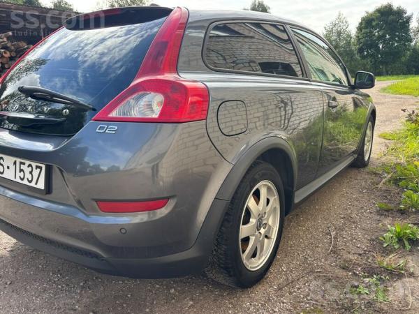 Pelēks Volvo C30 2012 Tukums, ar dzinēja tilpumu 1.60 L un nobraukumu 308 tūkst. km par 3600 €, foto 7 vietnē AUTOMOTO.COM.LV