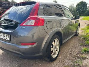 Grey Volvo C30 2012 in Tukums, with an engine capacity of 1.60 L and mileage of 308 thousand km for 3600 €, photo 7 on AUTOMOTO.COM.LV