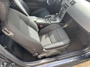 Grey Volvo C30 2012 in Tukums, with an engine capacity of 1.60 L and mileage of 308 thousand km for 3600 €, photo 9 on AUTOMOTO.COM.LV