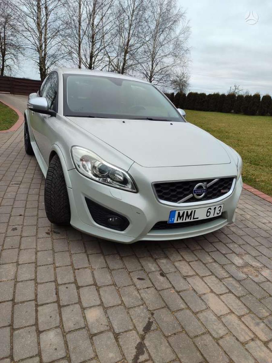 Grey Volvo C30 2012 in Alytus, with an engine capacity of 1.60 L and mileage of 250 thousand km for 4300 €, photo 2 on AUTOMOTO.COM.LV