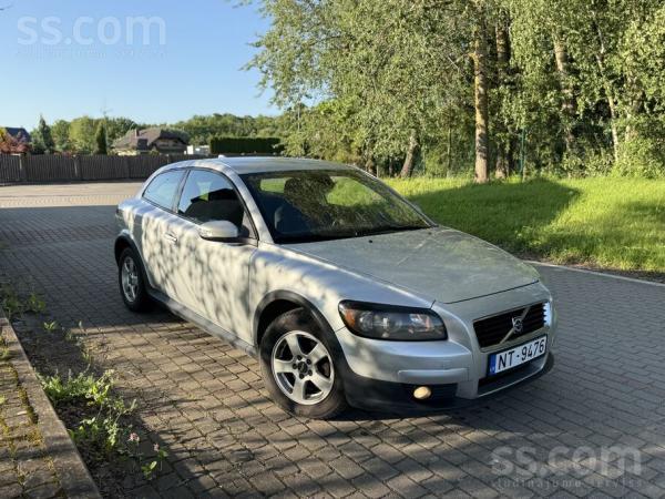 Volvo C30 2007 in Valmiera, with an engine capacity of 1.60 L and mileage of 314 thousand km for 2150 €, photo 1 on AUTOMOTO.COM.LV