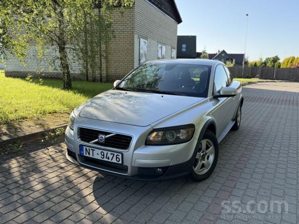 Volvo C30 2007 in Valmiera, with an engine capacity of 1.60 L and mileage of 314 thousand km for 2150 €, photo 3 on AUTOMOTO.COM.LV